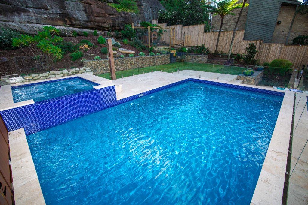 Rock Edge - Regal Pools & Landscapes